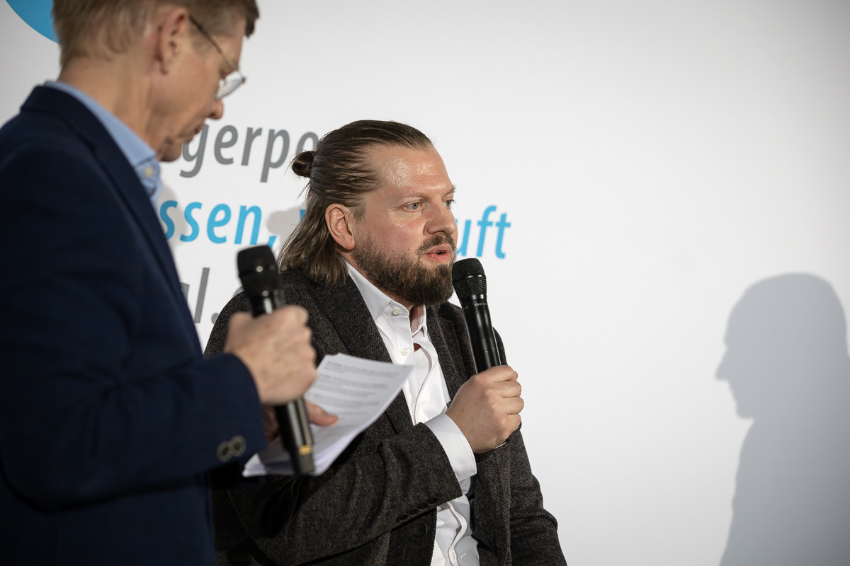 Alexander Becker (Volt): „Kostenlose Bildung für Chancengleichheit ...