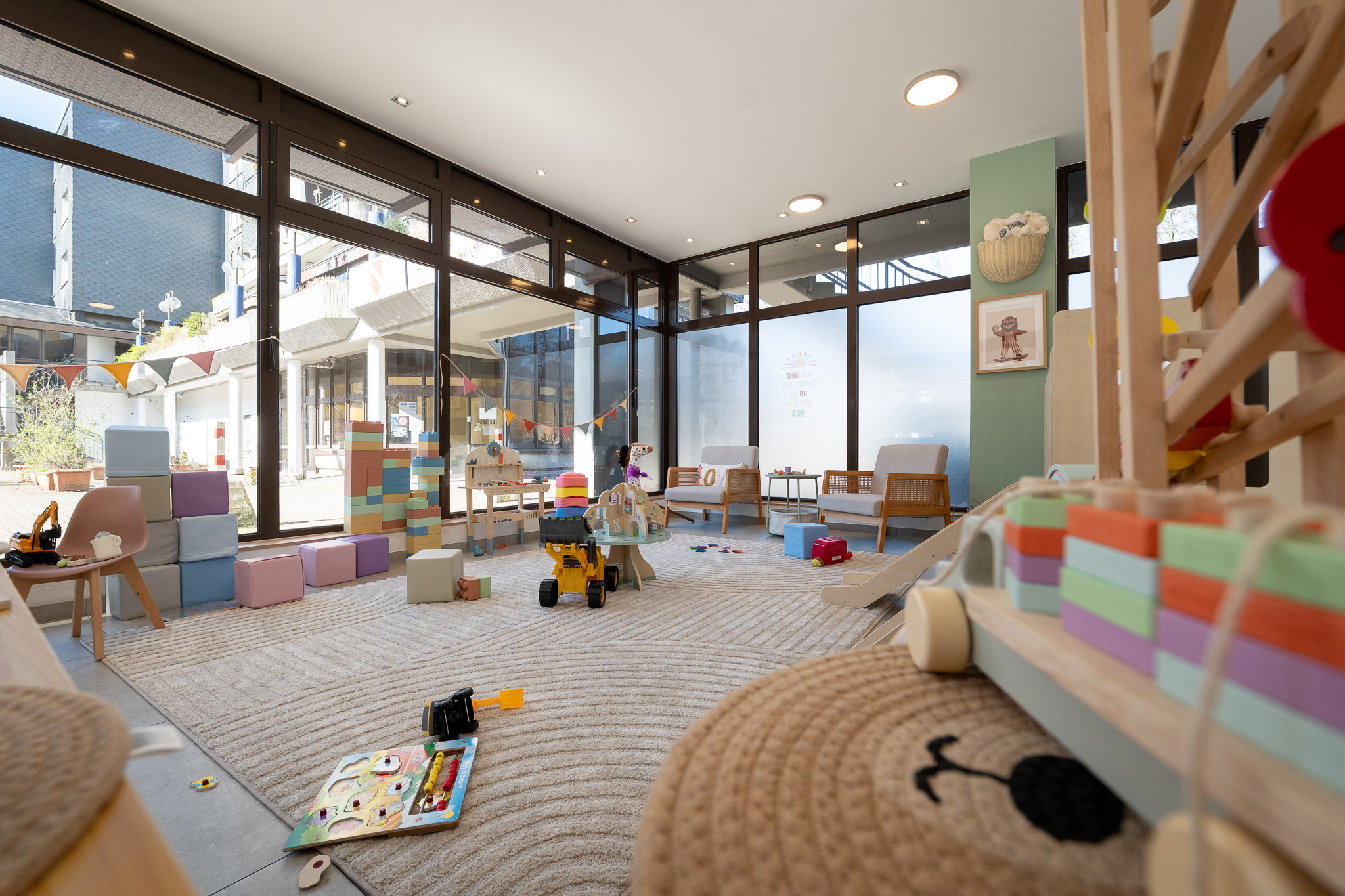 Café Bambini: Wo Kinder spielen und Eltern entspannen - Bürgerportal ...