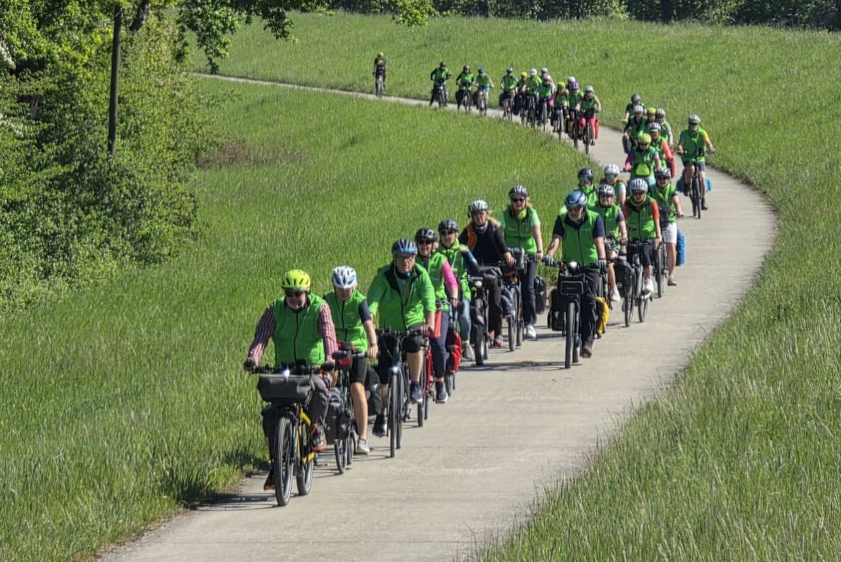 250 Kilometer für Mut und Lebensfreude – FSH-Jubiläumstour am Rhein ...